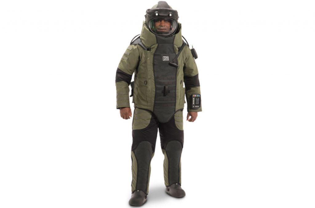 EOD 9N Bomb Suit and Helmet Ensemble | EPE